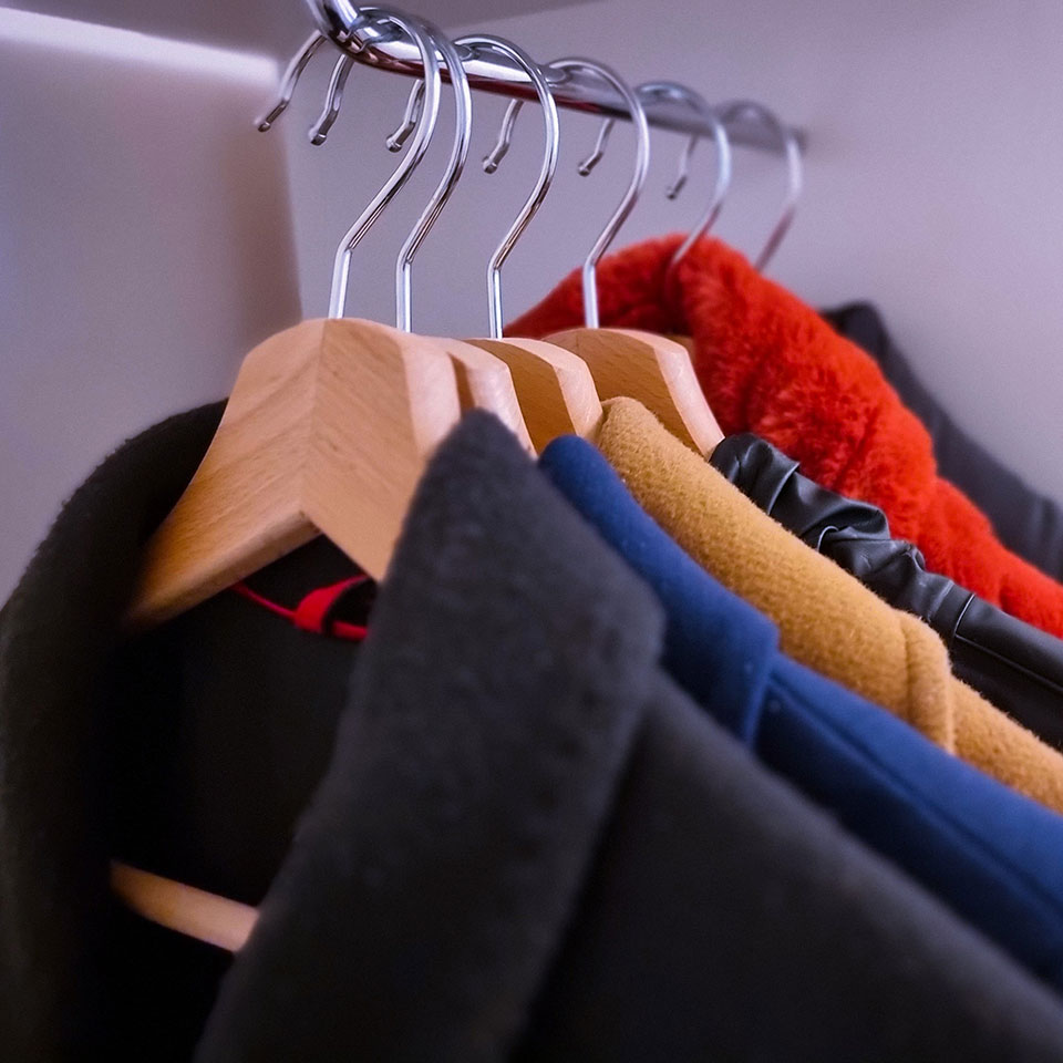 Mantel waschen und reinigen – So machen Sie es richtig | K&Ö