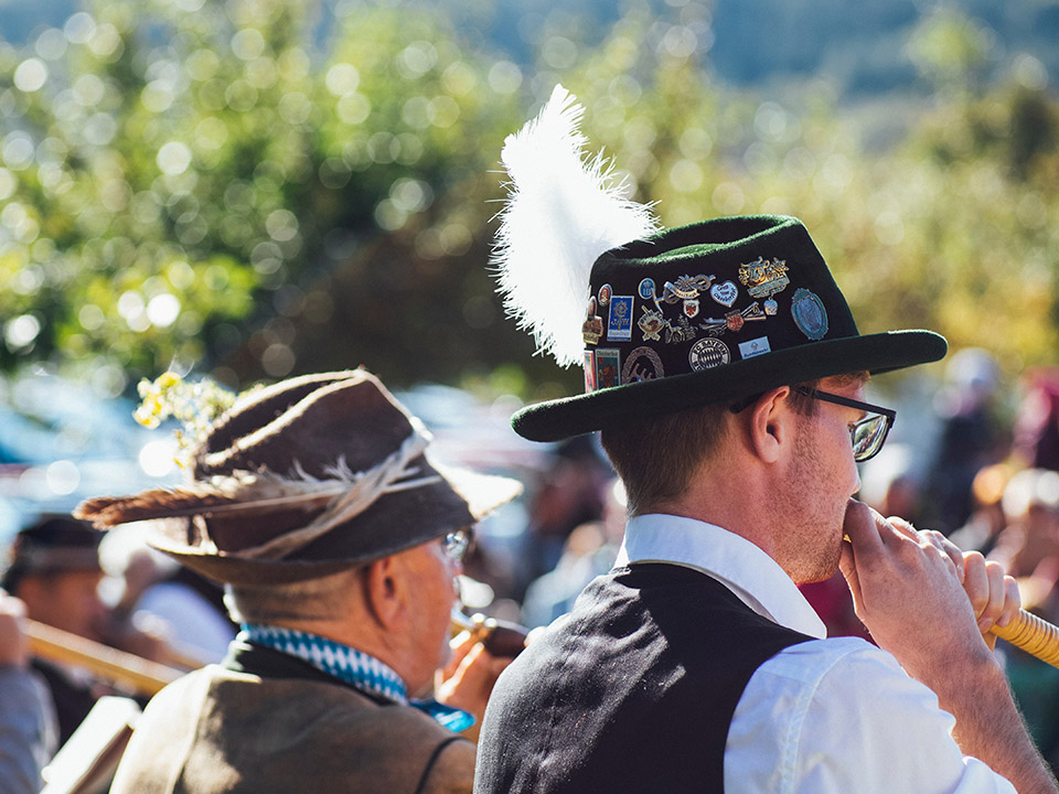 Trachtenmode bei K&Ö: Dirndl, Lederhose & Co.